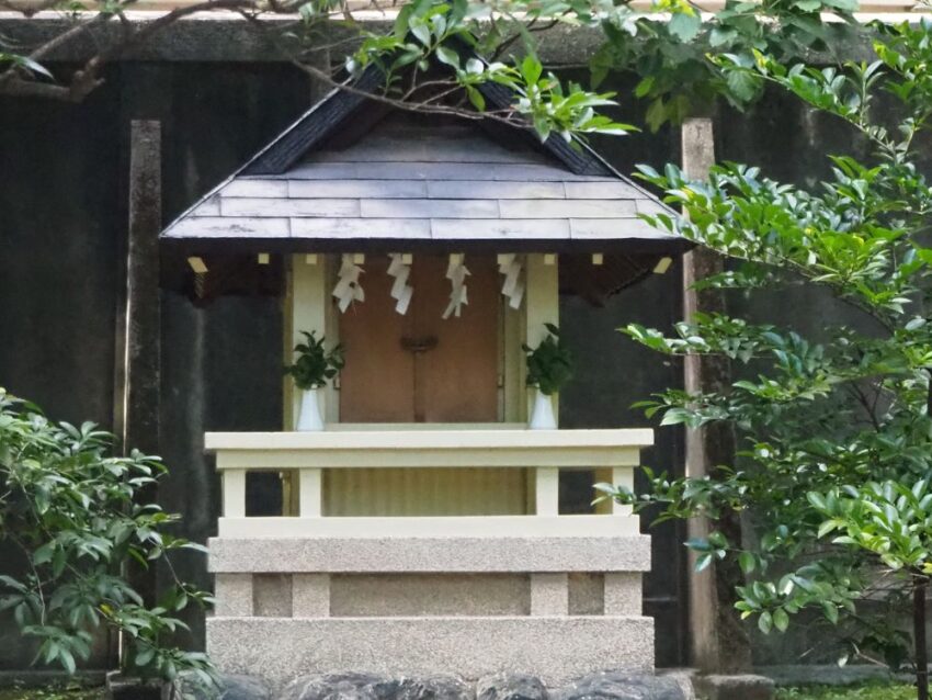 Nogi Shrine: Explore Nogizaka’s Historical and Cultural Gem